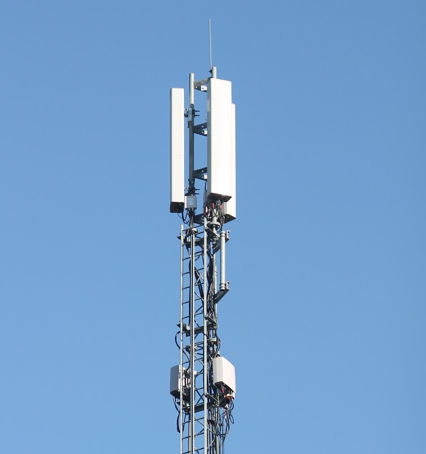 New Vodafone and O2 Masts with Schematics. 2G/3G/4G. 800/900/1800/2100/2600